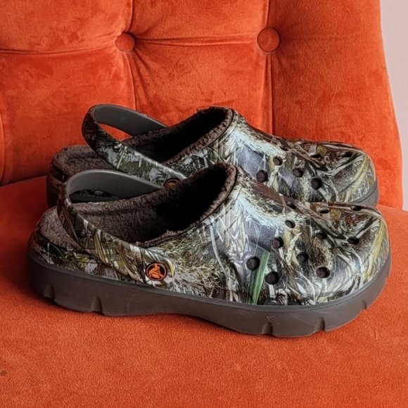 CROCS | Shoes | Crocs Unisex Camo Faux Fur Sling Back Sandal Mens 8 ...
